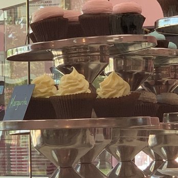 SMALLCAKES CUPCAKERY AND CREAMERY - Updated December 2025 - 44 Photos ...