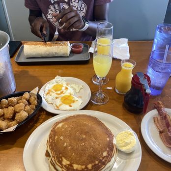 WATERLOO ICE HOUSE SOUTHPARK MEADOWS - Updated November 2024 - 208 ...