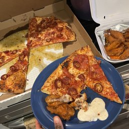 ZESTY ZZEEKS PIZZA AND WINGS - Updated December 2025 - 213 Photos & 316 ...