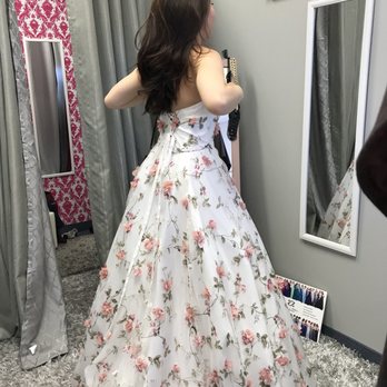 EIGHT ON MAIN - Updated January 2026 - 106 Photos - 8 Main Street N ...