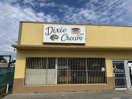 DIXIE CREAM DONUTS - Updated January 2026 - 51 Photos & 112 Reviews ...