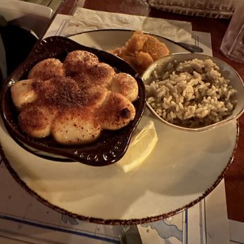 CHART ROOM - 118 Photos & 224 Reviews - 1 Shipyard Ln, Cataumet ...