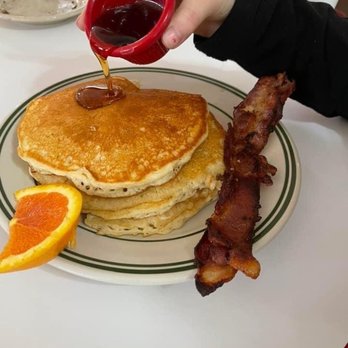 THE RED PLATE DINER - Updated August 2024 - 42 Photos & 56 Reviews ...