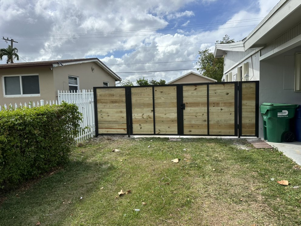 ELITE MIAMI FENCING - Updated July 2025 - 16 Photos - Miami, Florida ...