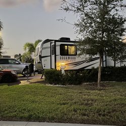 LAZYDAYS RV OF TAMPA - 183 Photos & 477 Reviews - 6130 Lazy Days Blvd ...