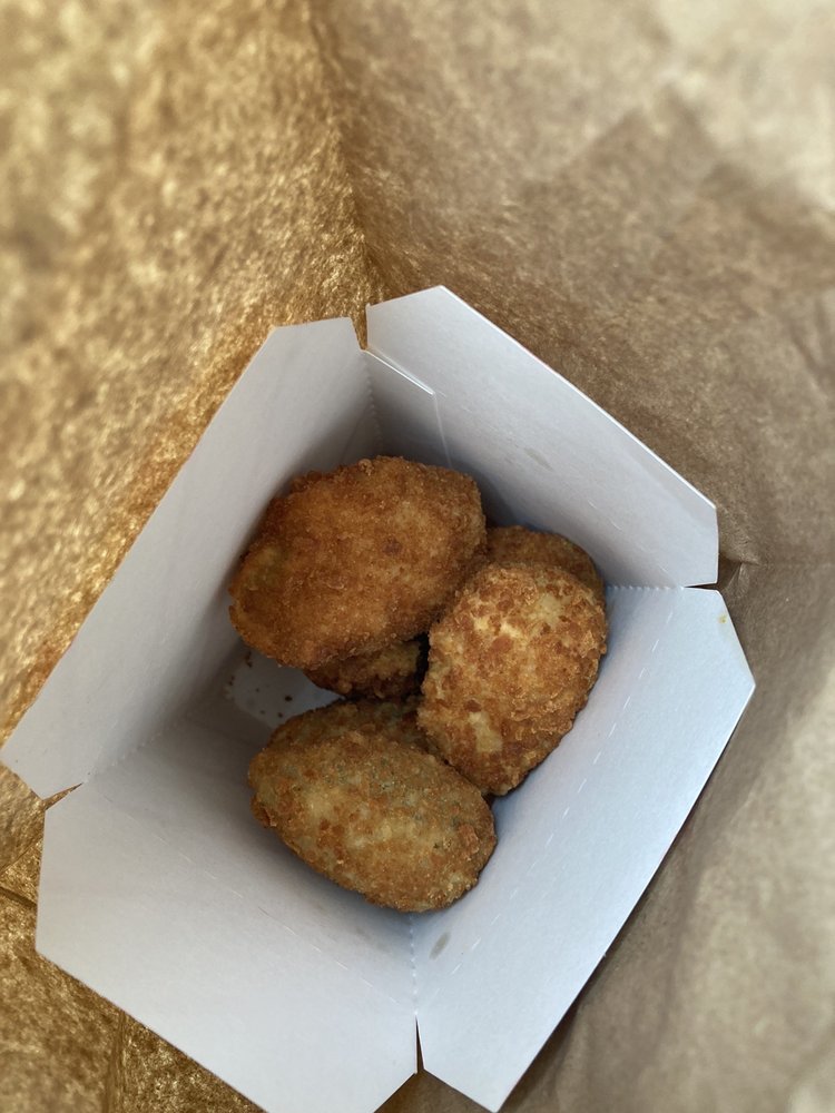 DAVIS SQUARE PIZZA & SUBS - Updated March 2025 - 20 Photos & 110 ...