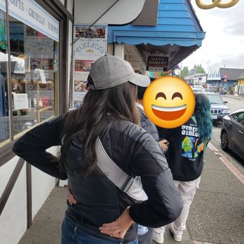 SLUYS POULSBO BAKERY - Updated May 2024 - 956 Photos & 852 Reviews ...