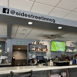 SIDE STREET INN - Updated December 2025 - 3440 Photos & 2175 Reviews ...