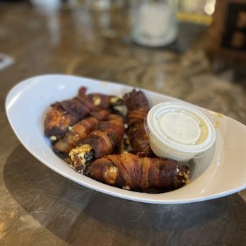 PERFECT POUR - Updated January 2026 - 12 Photos & 18 Reviews - 376 S ...