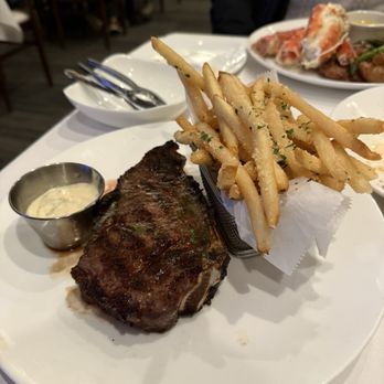 BLU POINTE - Updated May 2025 - 861 Photos & 696 Reviews - 120 Front St ...