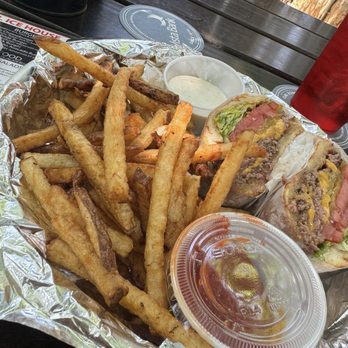 KATY TRAIL ICE HOUSE - Updated June 2024 - 863 Photos & 1183 Reviews ...