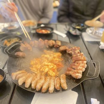 MUN PATIO - Updated July 2024 - 147 Photos & 59 Reviews - 3519 W 6th St ...