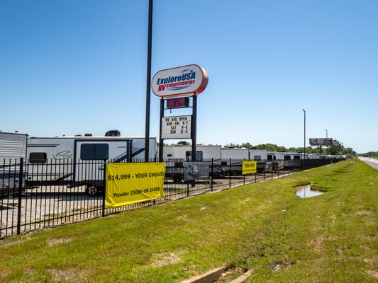 BLUE COMPASS RV - TYLER - Updated December 2025 - 17 Photos & 21 ...