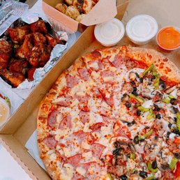 FAT TOMATO PIZZA - Updated January 2026 - 278 Photos & 208 Reviews ...