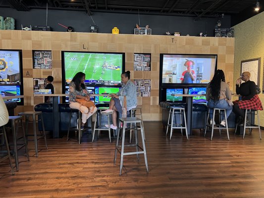 16-BIT BAR+ARCADE - Updated December 2025 - 29 Photos & 27 Reviews ...