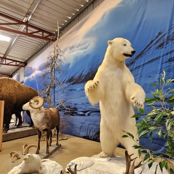 CARIBOU CROSSING TRADING POST - Updated December 2025 - 216 Photos & 16 ...