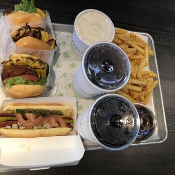 SHAKE SHACK - Updated December 2025 - 112 Photos & 40 Reviews - 金融街8號 ...
