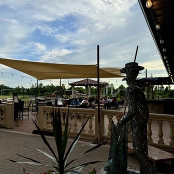 COA - Updated August 2025 - 206 Photos & 43 Reviews - 2301 York Rd, Oak ...