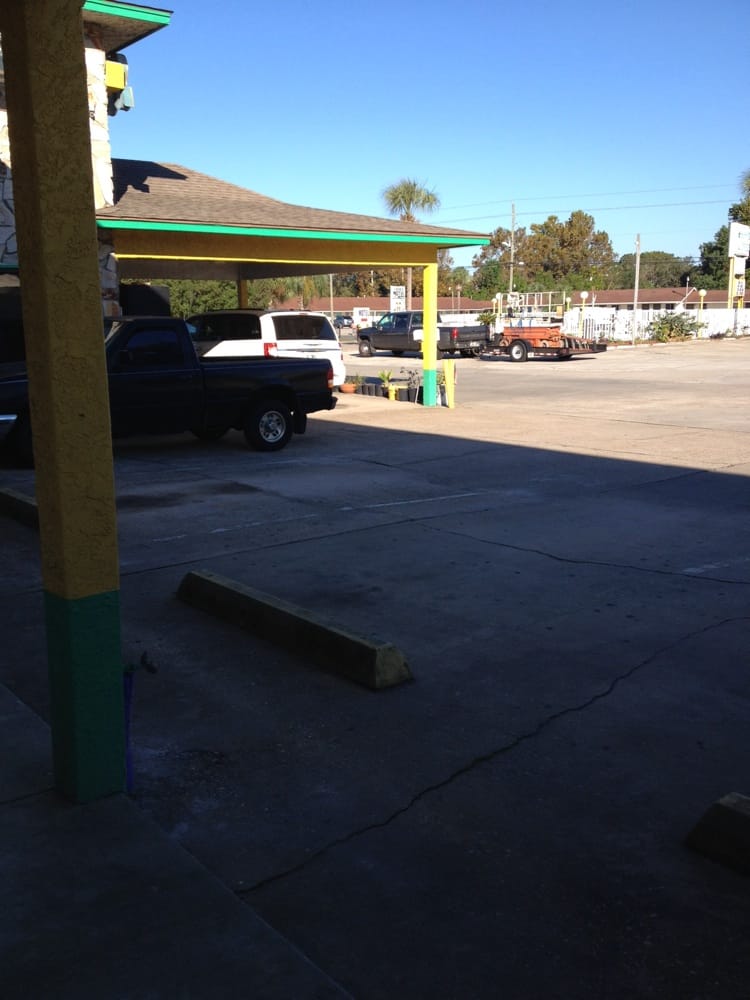 SUMMER BREEZE MOTEL - Updated July 2025 - 9227 Front Beach Rd, Panama ...