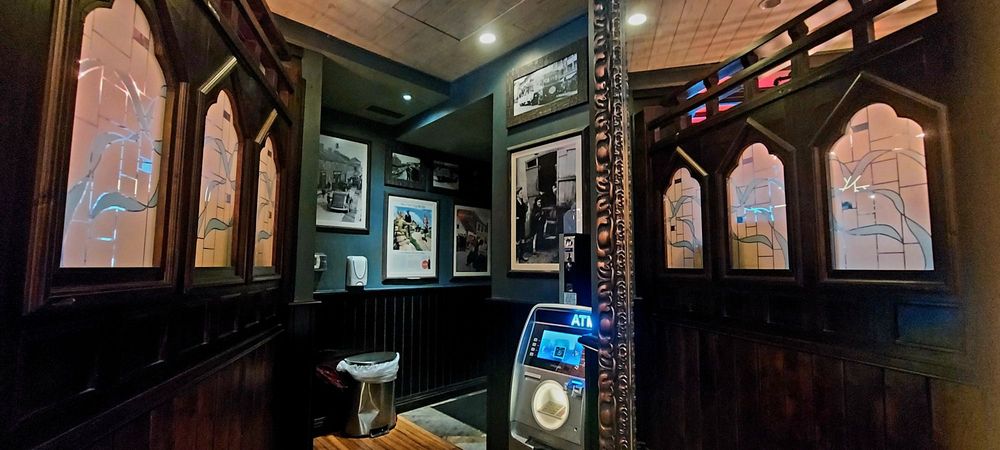 FADÓ IRISH PUB - Updated December 2025 - 347 Photos & 306 Reviews - 933 ...