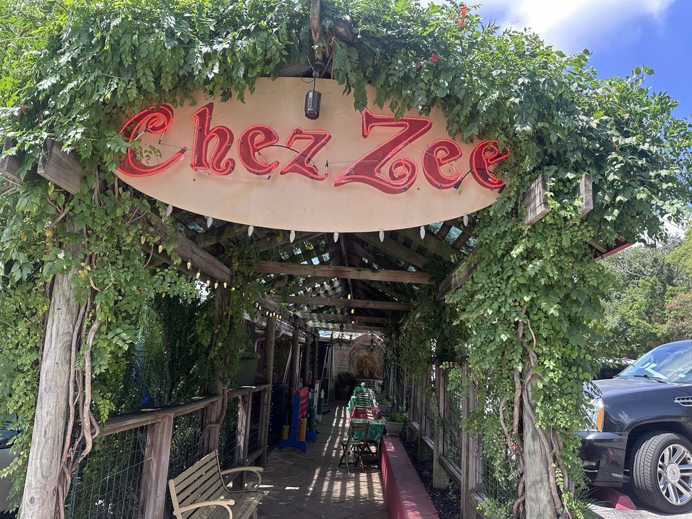 CHEZ ZEE AMERICAN BISTRO - Updated June 2025 - 839 Photos & 1172 ...