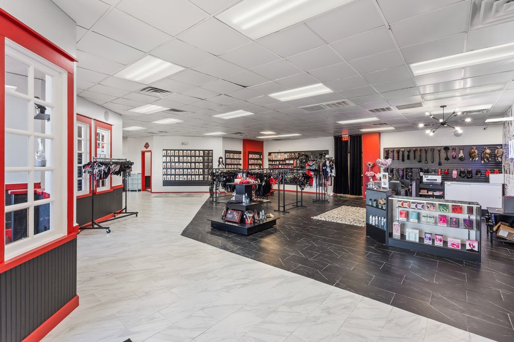 LE ROUGE BOUTIQUE - Updated October 2025 - 20 Photos - 1555 E Hwy 71 ...