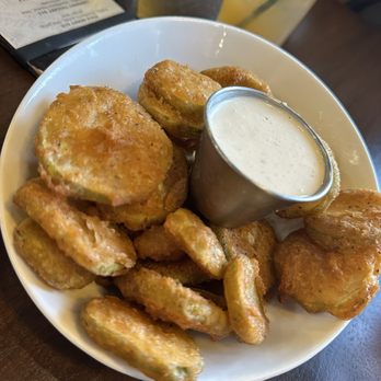 PENROSE TAPHOUSE & EATERY - Updated January 2026 - 228 Photos & 255 ...