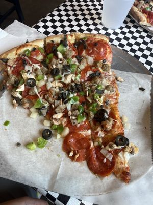 PIZZA 51 - Updated January 2025 - 75 Photos & 145 Reviews - 5060 Oak St ...