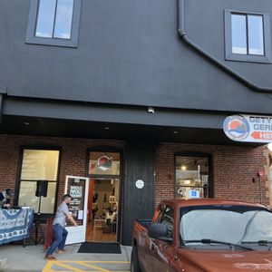 RUN HUB NORTHWEST - Updated December 2025 - 16 Photos & 29 Reviews ...