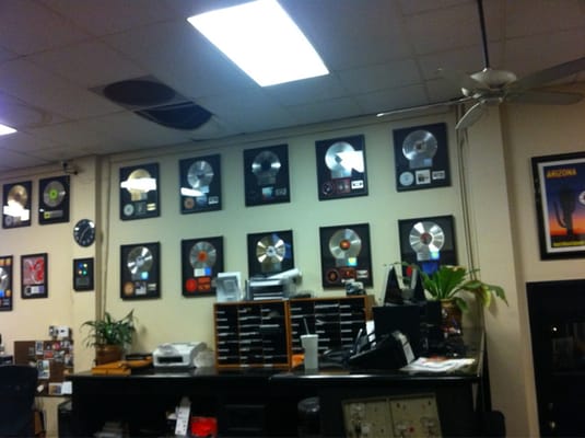 STUDIO INSTRUMENT RENTALS - Updated October 2025 - 20 Photos & 18 ...