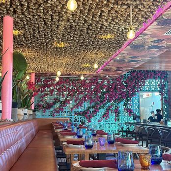 BAR TABU - Updated December 2025 - 797 Photos & 263 Reviews - 401 N ...