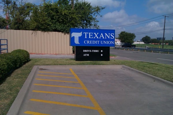 TEXANS CREDIT UNION - Updated December 2025 - 13 Photos - 2241 Irving ...