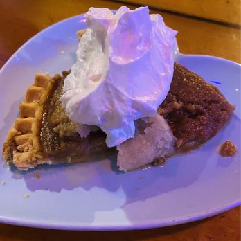PIE BAR - Updated September 2024 - 1725 Photos & 1713 Reviews - 1361 E ...