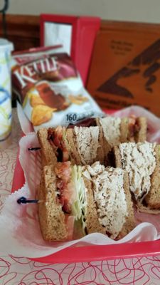 DEERHEAD HOT DOGS - 49 Photos & 24 Reviews - 620 S Maryland Ave ...