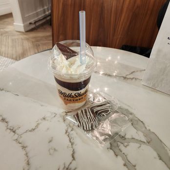 MILKSHAKE FACTORY DOWNTOWN - Updated August 2025 - 636 Photos & 410 ...
