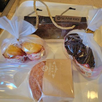 SUNMERRY BAKERY - Updated May 2024 - 1682 Photos & 695 Reviews - 14805 ...