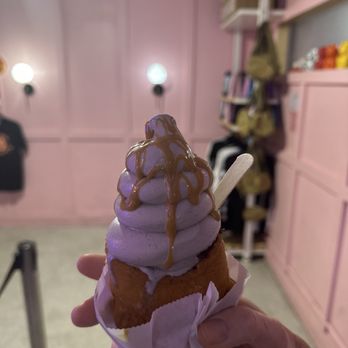 OMG SQUEE - Updated January 2025 - 908 Photos & 375 Reviews - 4607 Bolm ...