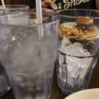 BUGLIN’ BULL RESTAURANT AND SPORTS BAR - Updated April 2025 - 232 ...