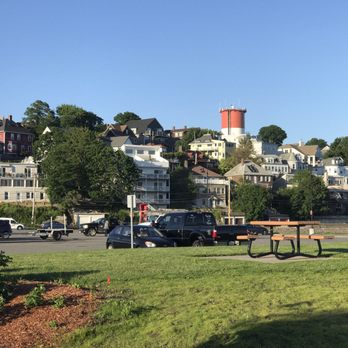 WINTHROP FERRY - Updated June 2025 - 40 Photos - 705 Shirley St ...