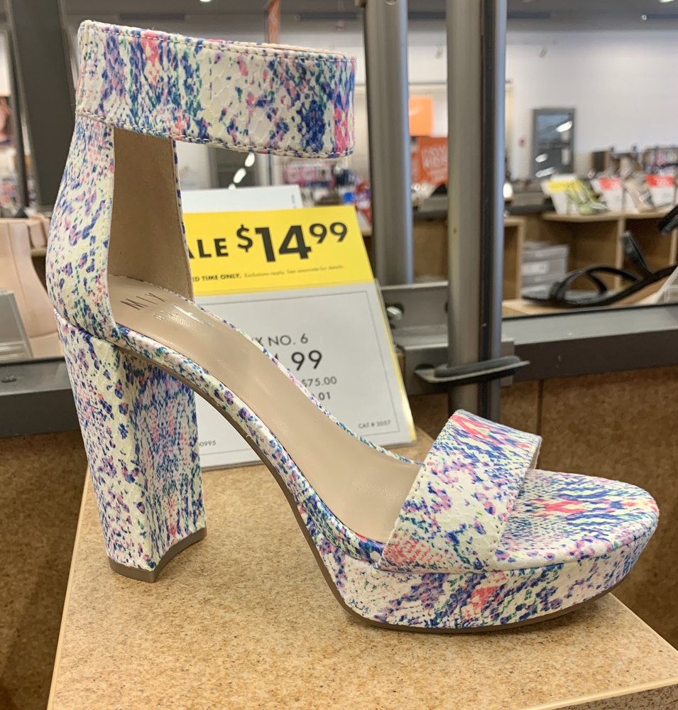 DSW DESIGNER SHOE WAREHOUSE - Updated December 2025 - 15 Photos - 609 ...