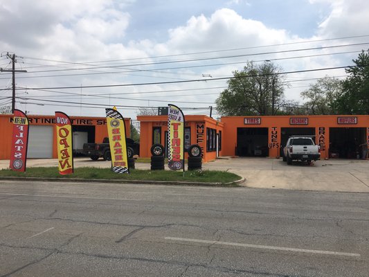 MARTINEZ TIRE SHOP - Updated August 2025 - 11 Photos - 1798 Austin Hwy ...