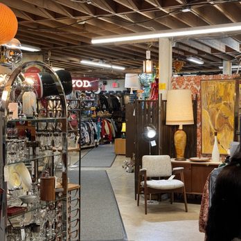 FLOWER CHILD - Updated January 2026 - 146 Photos & 112 Reviews - 233 E ...