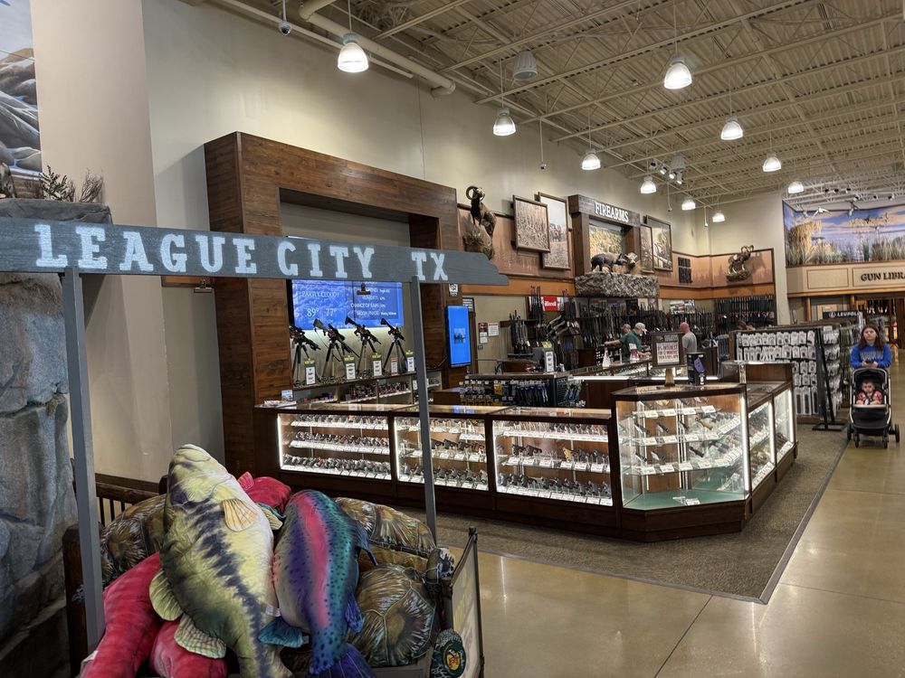 BASS PRO SHOPS - Updated January 2026 - 60 Photos & 67 Reviews - 2421 S ...