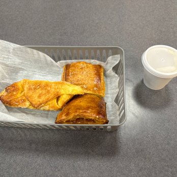 RICKY BAKERY LONDON SQUARE - Updated February 2025 - 99 Photos & 99 ...