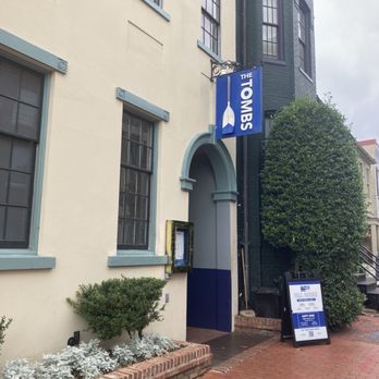 THE TOMBS - Updated February 2026 - 290 Photos & 480 Reviews - 1226 36th St NW, Washington ...