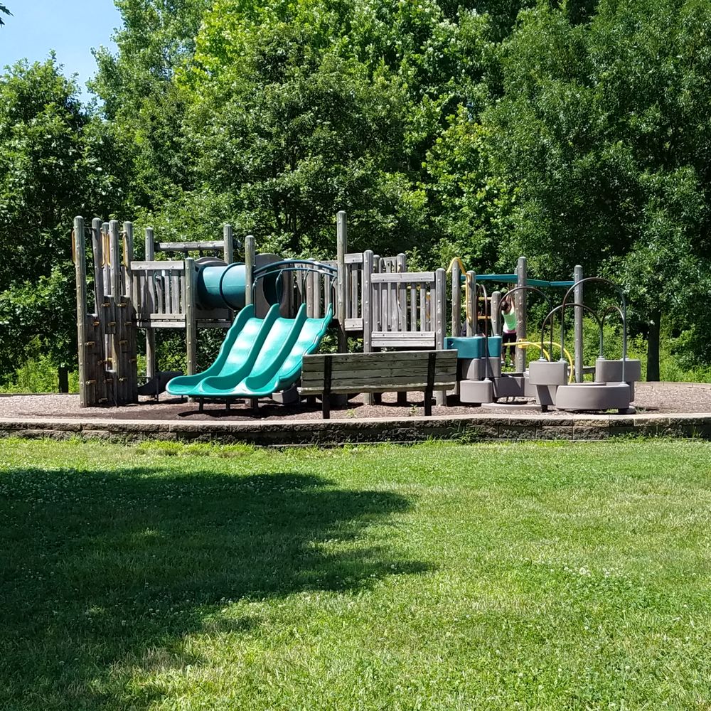 ARMSTRONG PARK - Updated December 2025 - 10 Photos - 809 Beck Ln ...