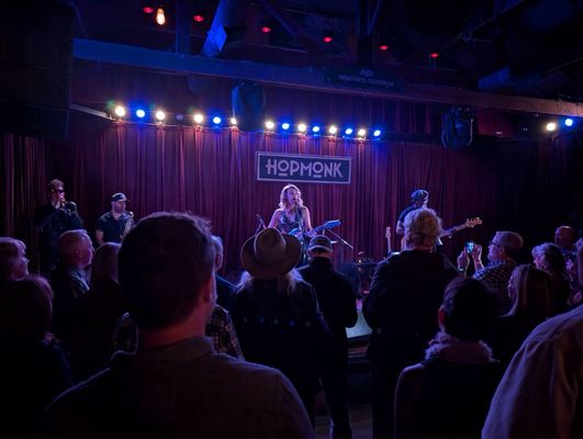 HOPMONK TAVERN - Updated February 2025 - 632 Photos & 881 Reviews - 230 ...