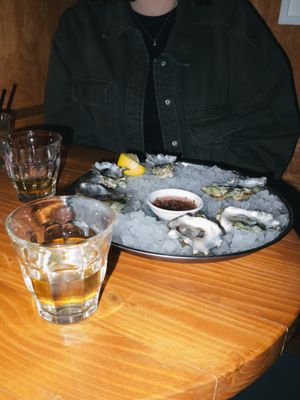 KNUCKLEHEADS SPORTS BAR - Updated October 2025 - 102 Photos & 101 ...