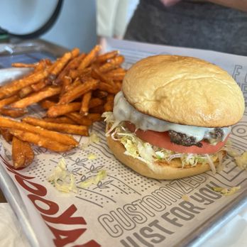 MOOYAH BURGERS, FRIES & SHAKES - Updated August 2025 - 127 Photos & 68 ...