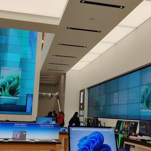 MICROSOFT EXPERIENCE CENTER - 95 Photos & 83 Reviews - 677 Fifth Ave ...